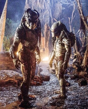 Predator - Scared Anna (Predator Movie Images Images)