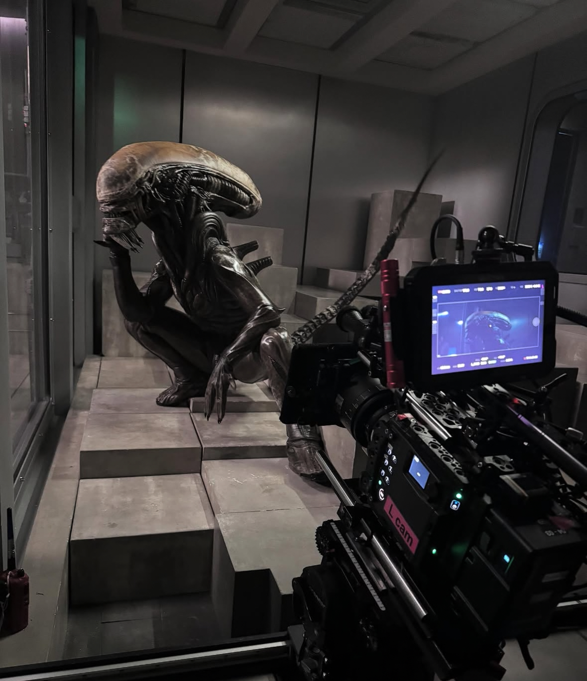 Episode 7 Set Photo (Alien TV Series Images)