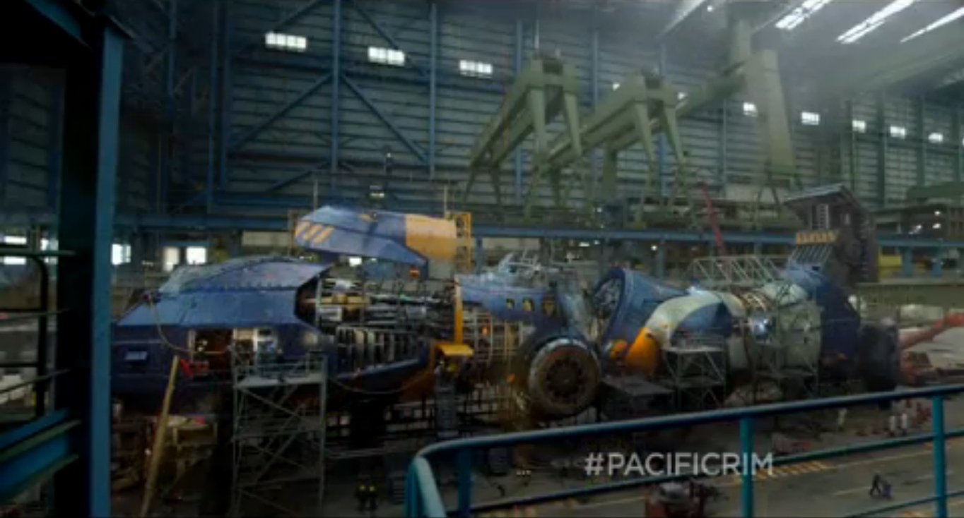 Jaeger Leg Being Built (Pacific Rim Trailer Screen Caps Images)