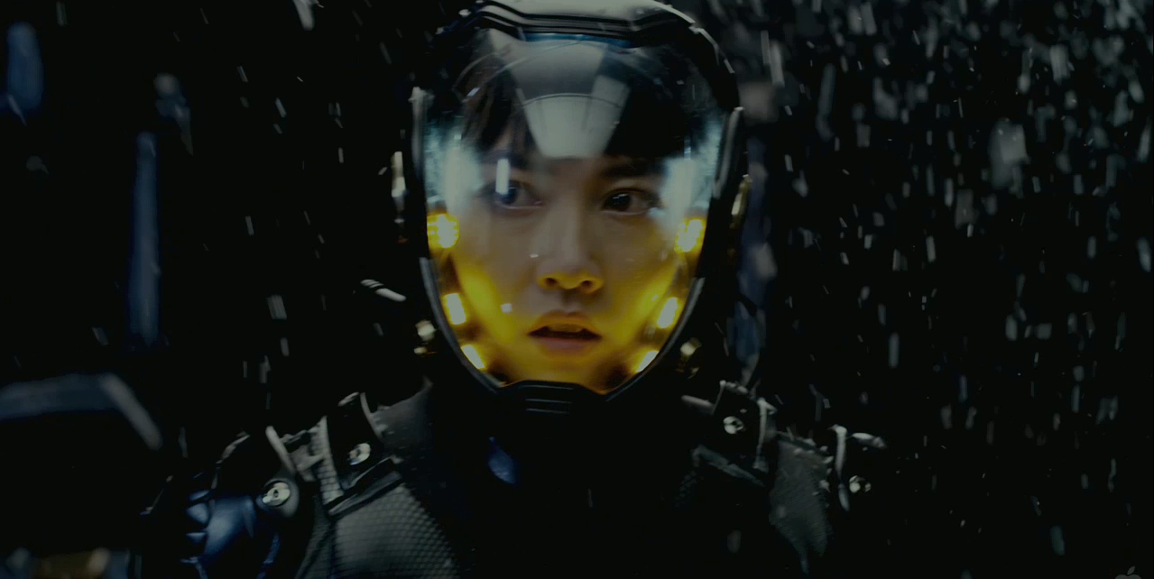 Rinko Kikuchi in Pacific Rim (Pacific Rim Trailer Screen Caps Image ...