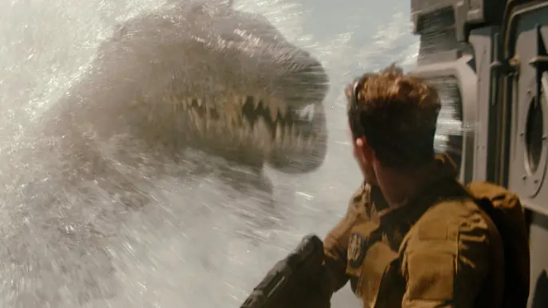 Spinosaurus attack (Jurassic World: Rebirth Images)