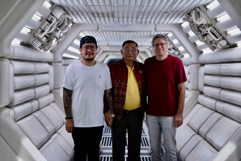 First Alien: Earth set photo showcases retro-style Alien aesthetic ...